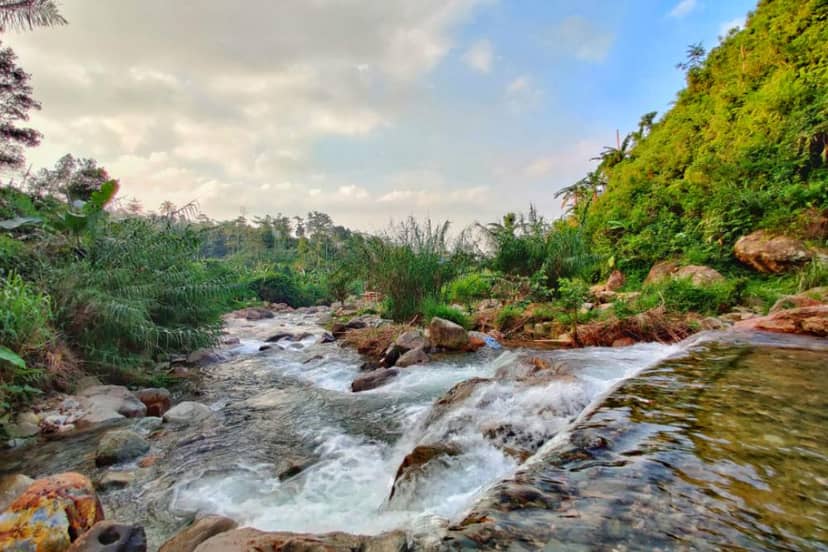 Curug Leuwi Hejo Bogor: Lokasi, Harga Tiket, dan Daya Tarikn | POPBELA.com