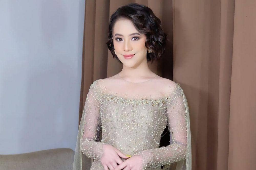 Inspirasi Model Kebaya Warna Hijau Muda | Popbela.com