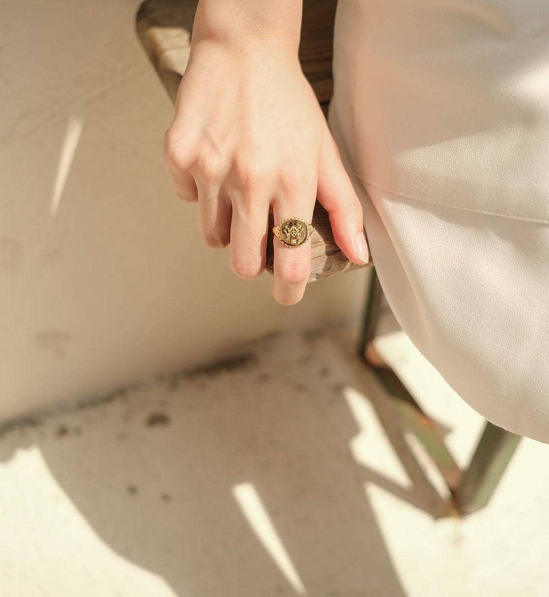 8 Arti Cincin di Jari Telunjuk Kiri Wanita | Popbela.com