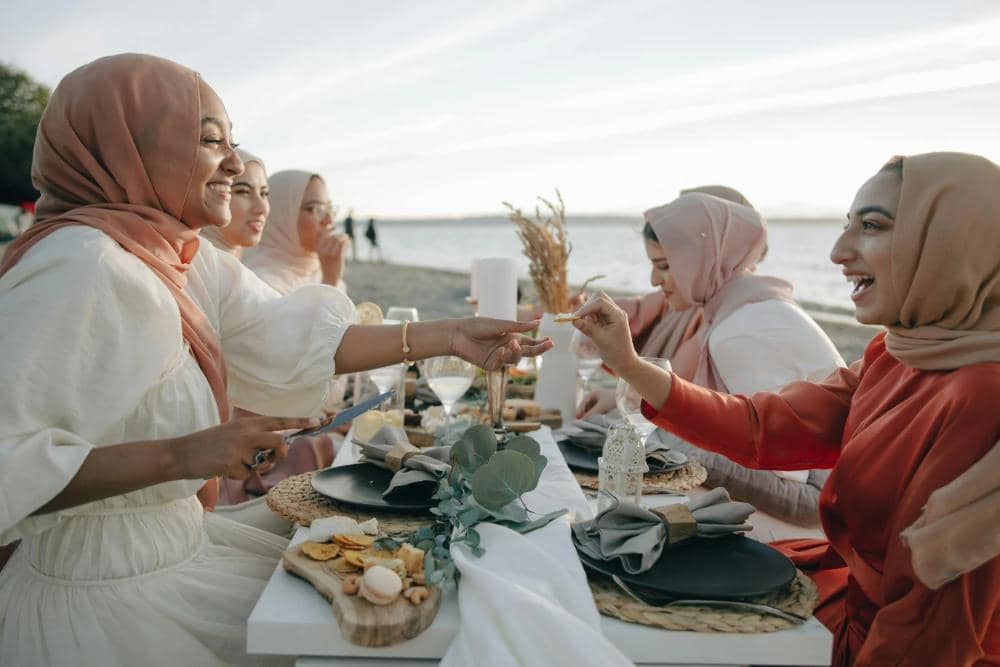5 Contoh Rundown Acara Bukber yang Menarik dan Seru | Popbela.com