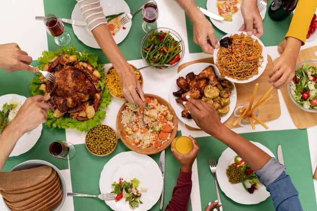 5 Contoh Rundown Acara Bukber yang Menarik dan Seru | Popbela.com