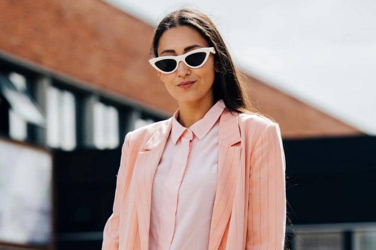 Warna Pakaian yang Cocok untuk Kulit ‘Neutral Undertone' | Popbela.com