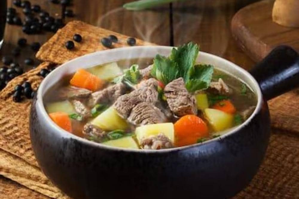 6 Resep Sop Daging Sapi yang Gurih dan Segar | POPBELA.com