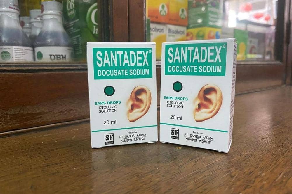 8 Rekomendasi Obat Tetes Telinga untuk Mengeluarkan Kotoran | POPBELA.com
