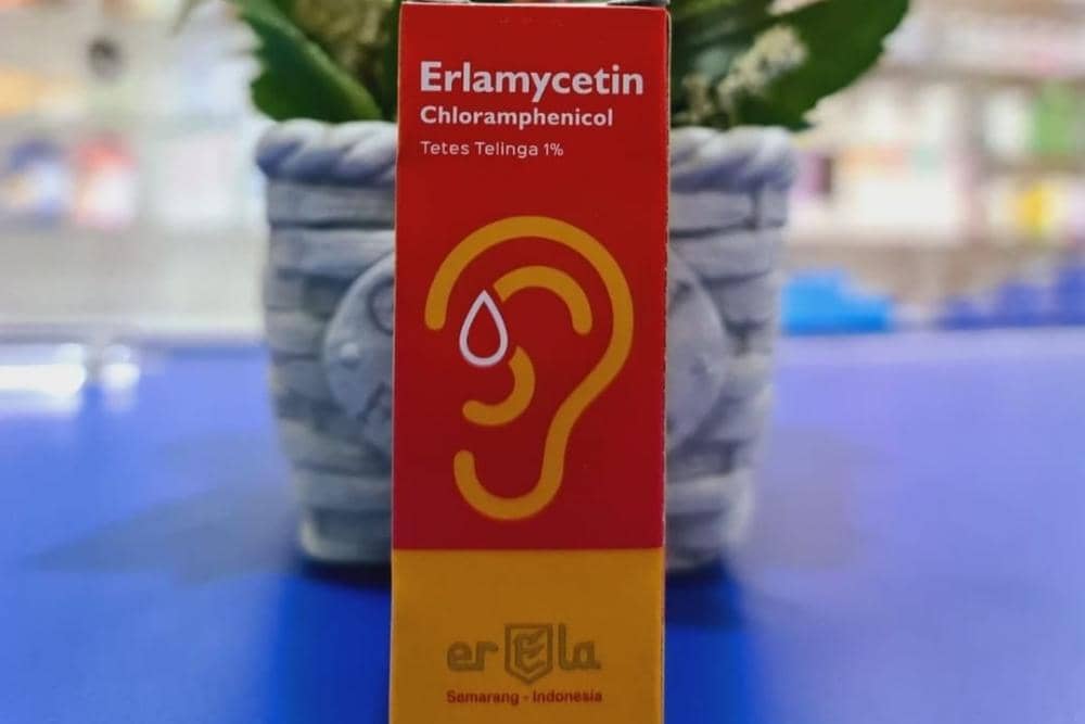 8 Rekomendasi Obat Tetes Telinga untuk Mengeluarkan Kotoran | POPBELA.com