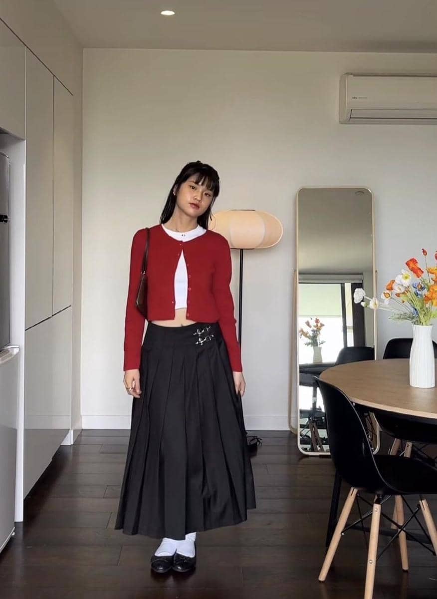 OOTD Rok Plisket dan Cardigan | Popbela.com