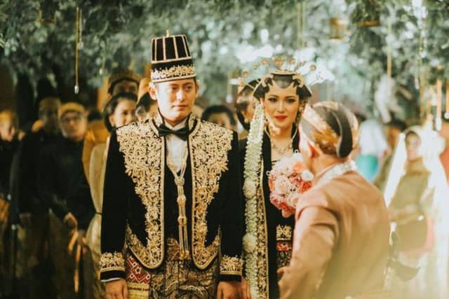 Cucuk Lampah Adalah Ritual Tolak Bala Pernikahan Jawa | Popbela.com