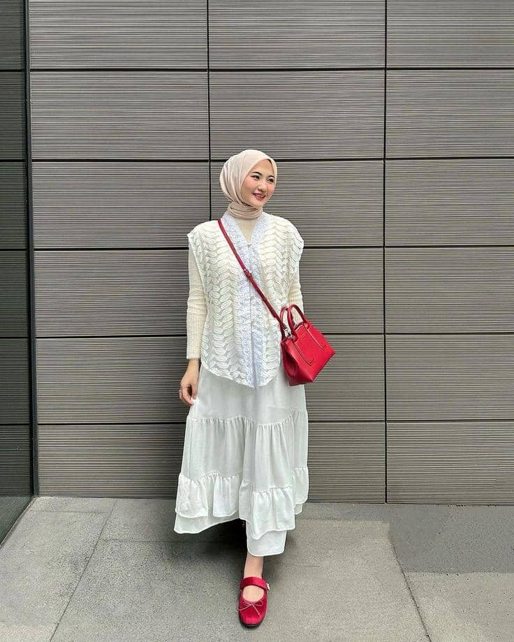 10 Ide OOTD Rok Putih yang Anggun dan Feminin, Manis! | POPBELA.com