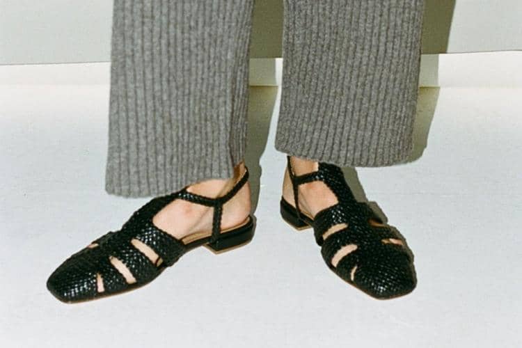 Model Sepatu Sandal Wanita Simple dan Elegan | Popbela.com