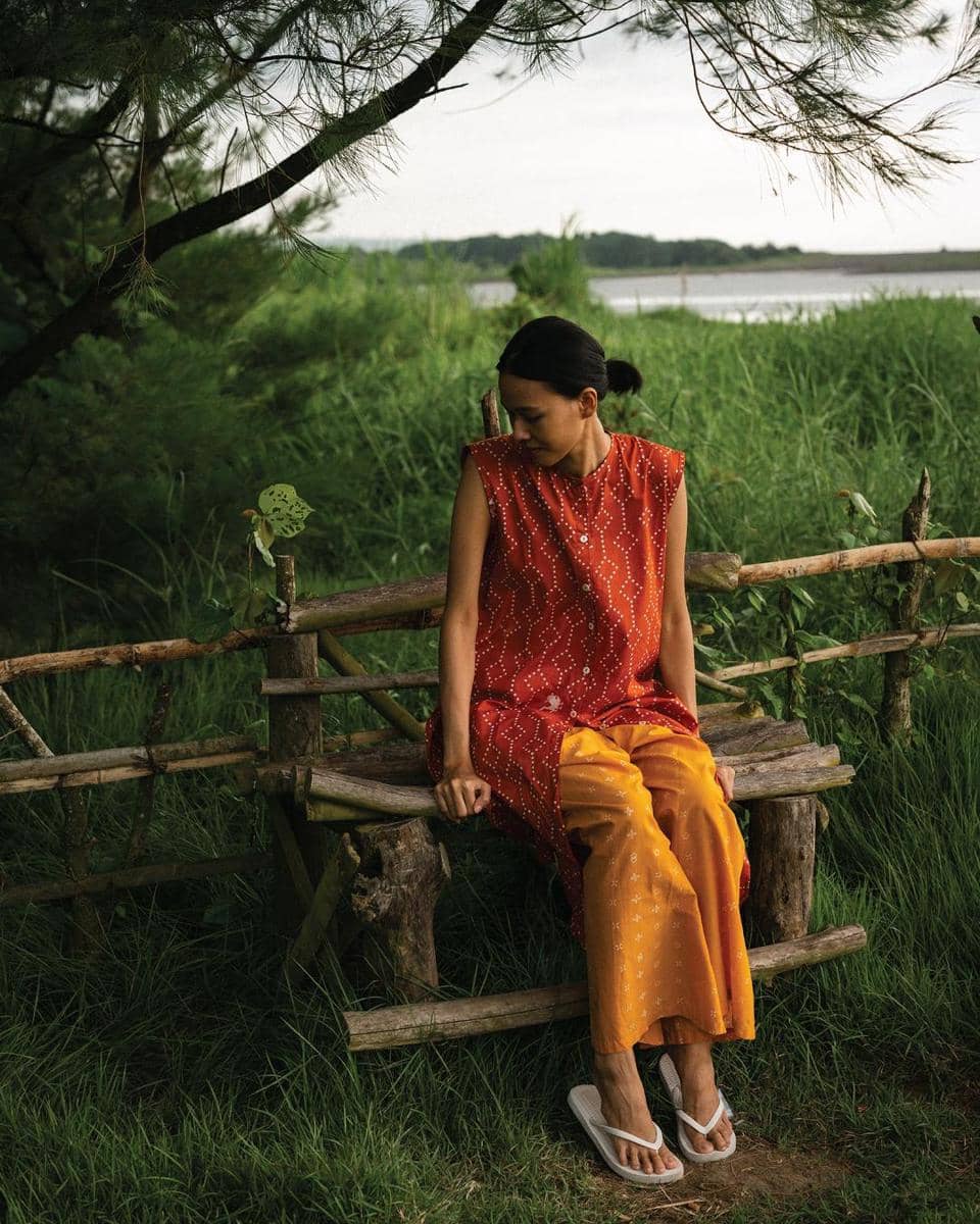 10 Merek Baju Batik Wanita Terkenal, Modern dan Stylish | Popbela.com