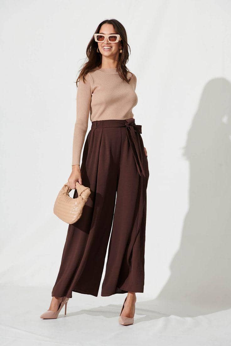 Celana Coklat Cocok dengan Baju Warna Apa? Ini 10 Pilihannya | Popbela.com