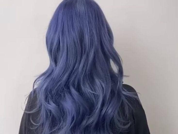 Pilihan Warna Cat Rambut Biru yang Bisa Kamu Coba | Popbela.com