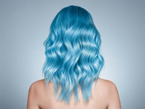 Pilihan Warna Cat Rambut Biru yang Bisa Kamu Coba | Popbela.com