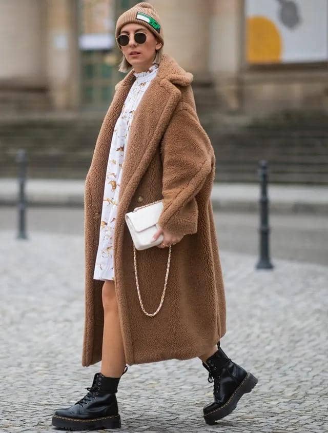 7 Inspirasi OOTD Sepatu Docmart Wanita | Popbela.com