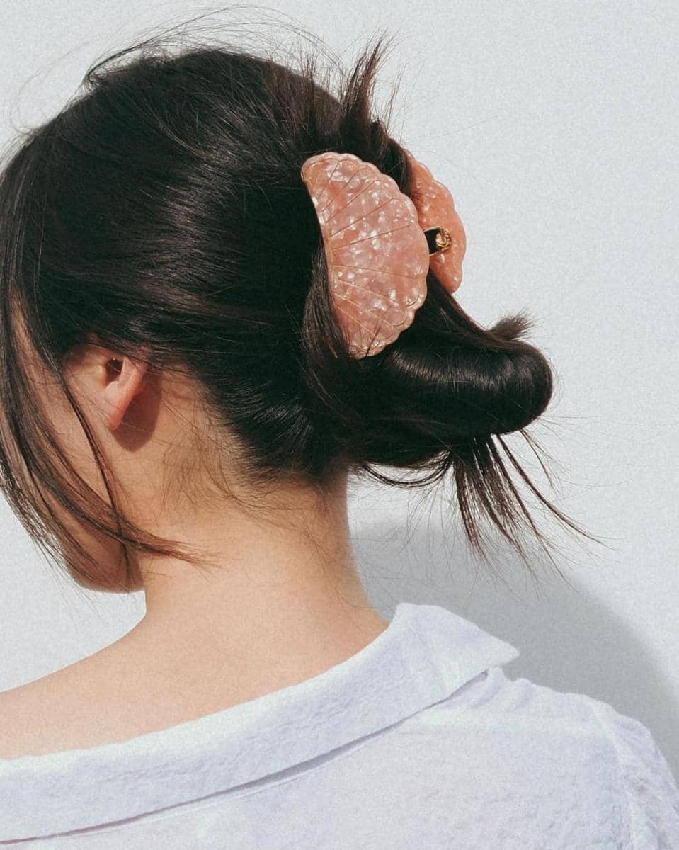 5 Cara Jepit Rambut Menggunakan Jedai, Praktis Banget! | Popbela.com