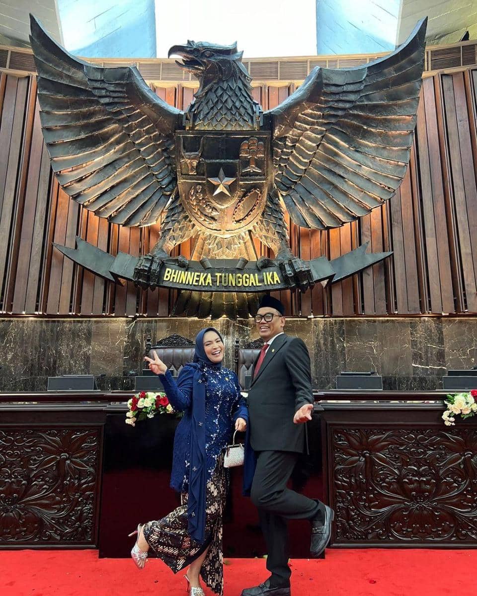 Daftar Artis yang Dilantik Menjadi Anggota DPR RI 2024-2029 | Popbela.com