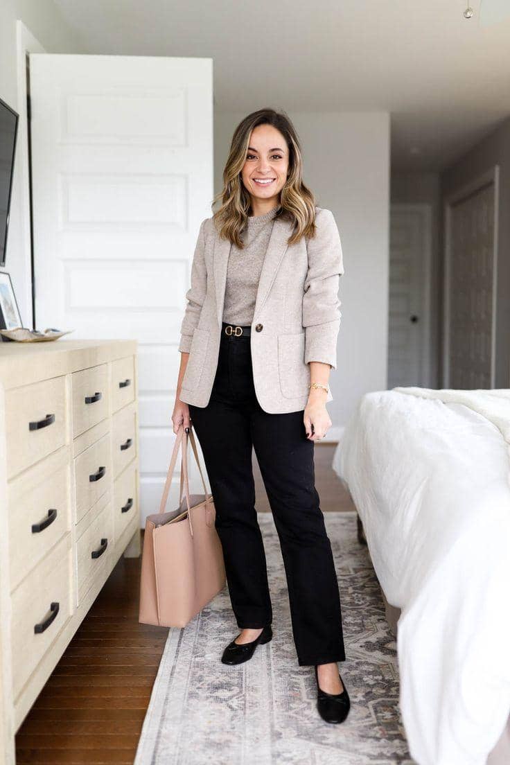 9 Inspirasi Outfit Interview Kerja yang Sopan dan Rapi | Popbela.com