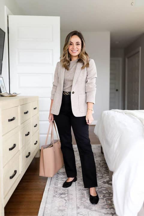 9 Inspirasi Outfit Interview Kerja yang Sopan dan Rapi | Popbela.com