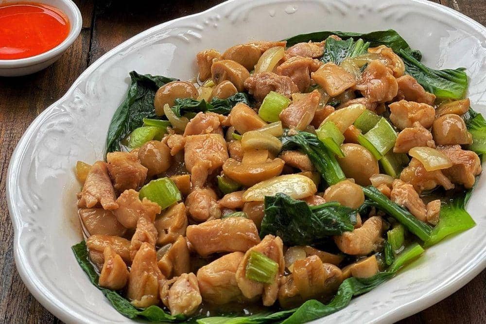 5 Resep Olahan Pakcoy yang Cocok untuk Anak Kos | POPBELA.com