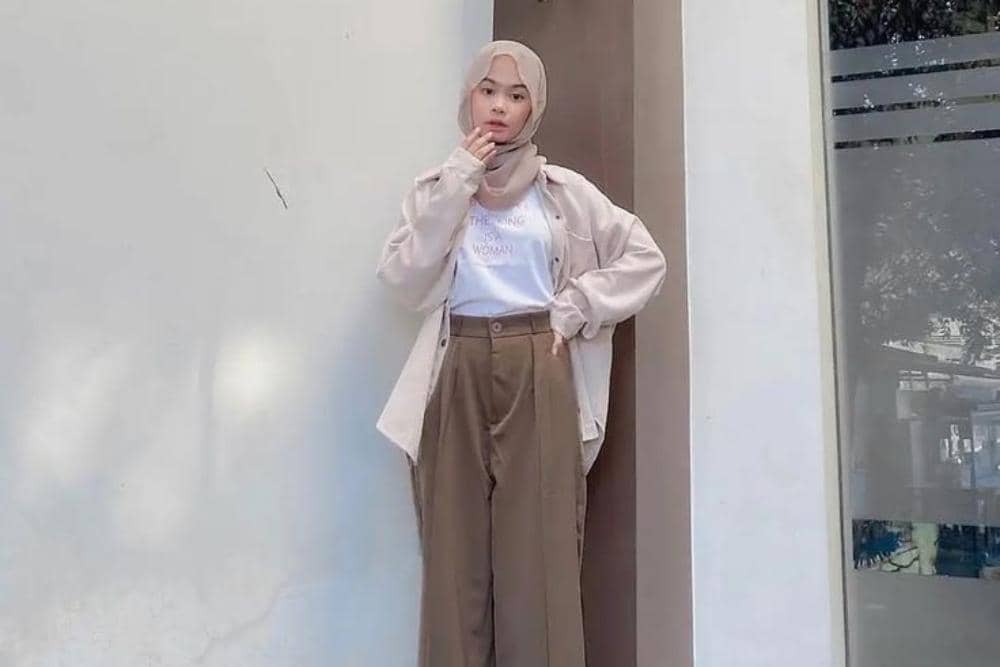 Celana Mocca Cocok dengan Baju Warna Apa? Ini 6 Pilihannya | POPBELA.com