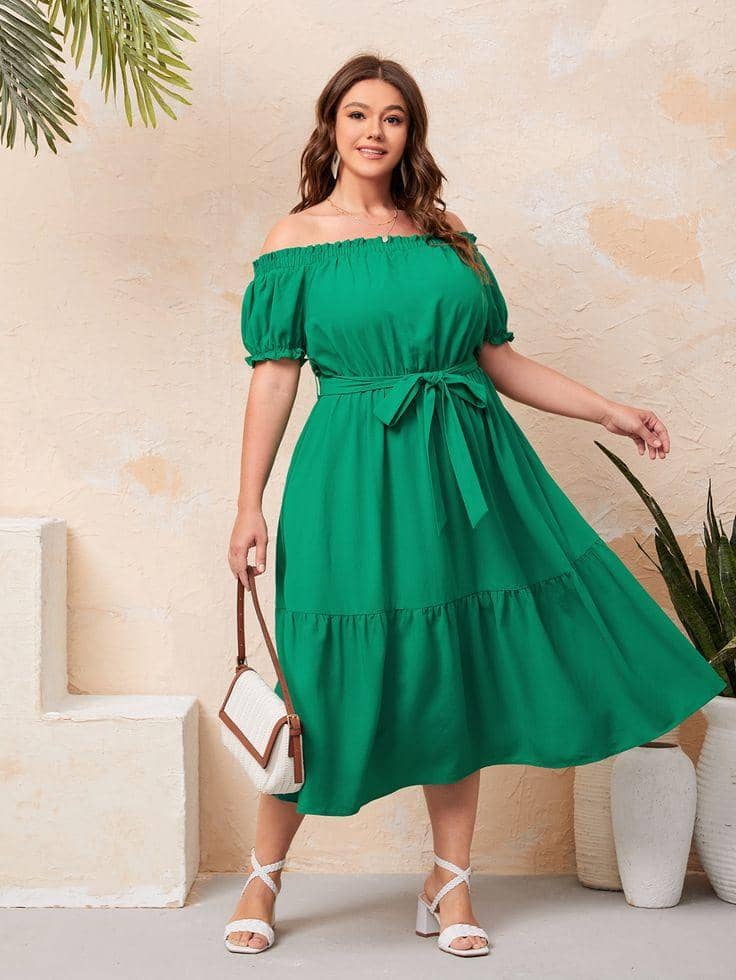 Model Baju Dress Natal Kain Polos yang Effortlessly Stylish | Popbela.com