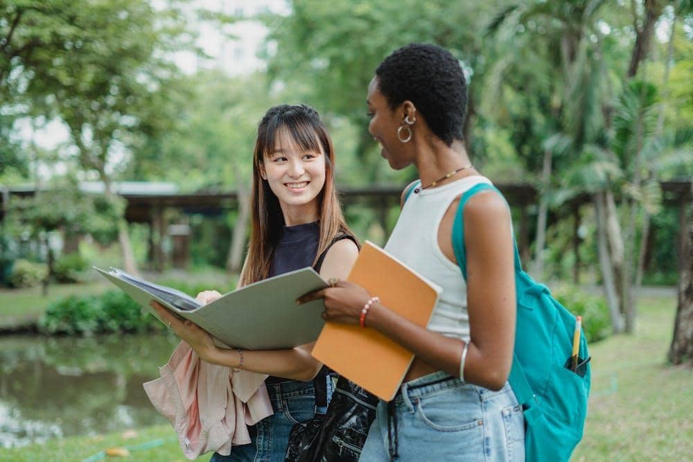 6 Cara Elegan Menghadapi Teman Toxic Tanpa Konflik | Popbela.com