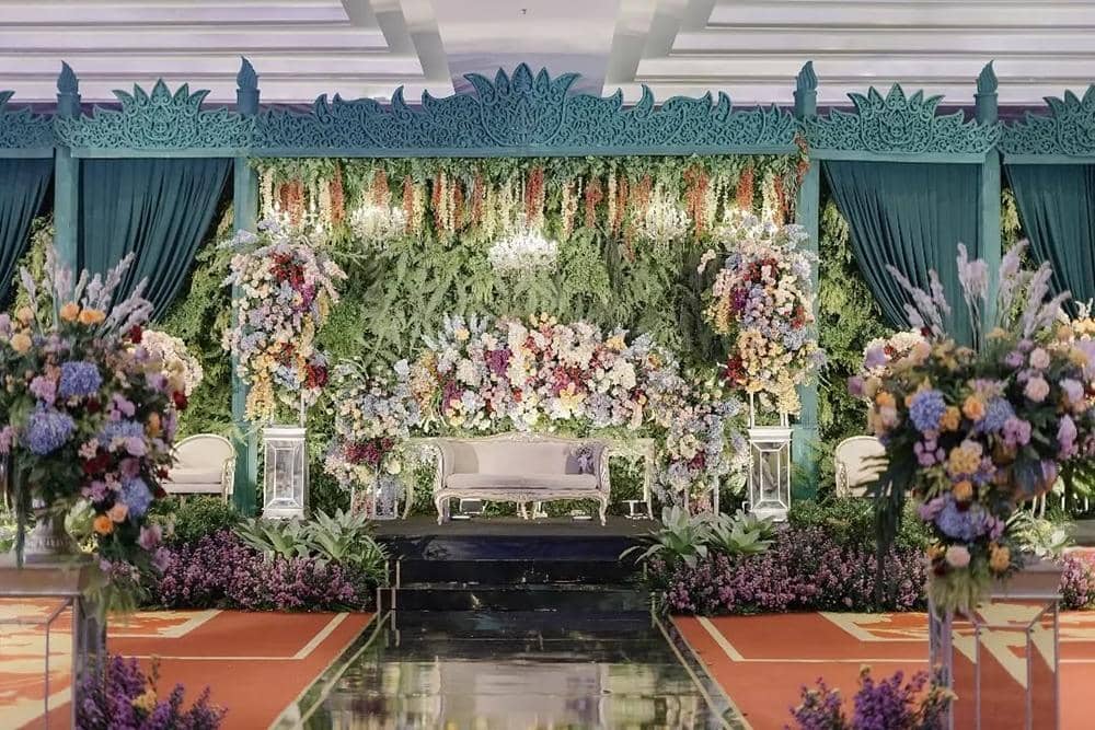 8 Ide Dekorasi Wedding 2025, Estetik nan Elegan | Popbela.com