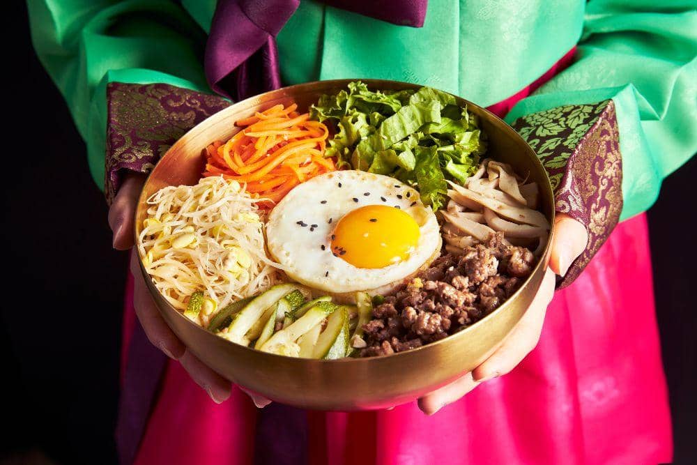 Resep Bibimbap Rumahan, Nasi Campur yang Ada di 'Squid Game' | Popbela.com