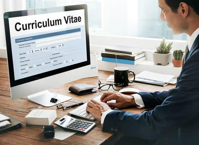 Perbedaan CV dan Resume untuk Lamaran Kerja | Popbela.com