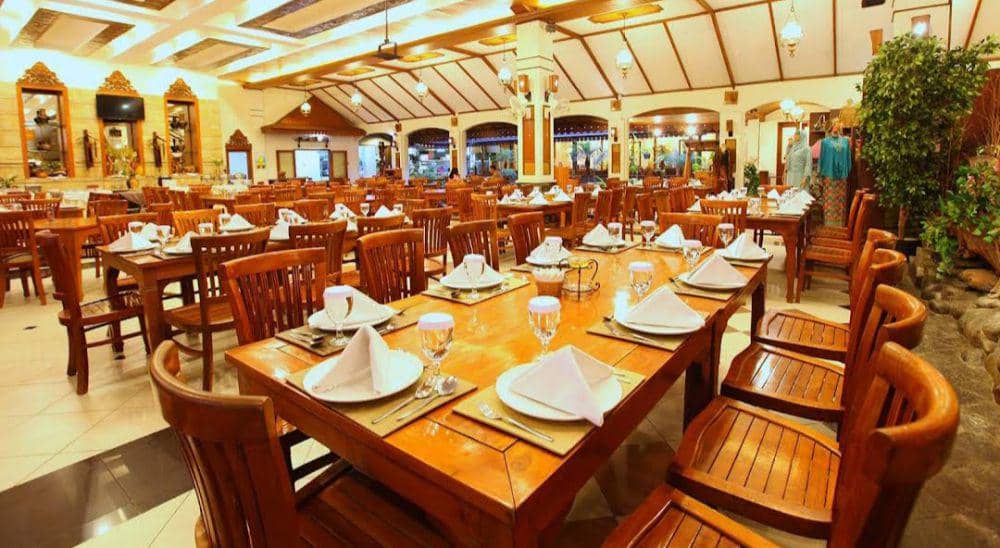 8 Rumah Makan Sunda di Bandung yang Autentik, Ngeunah! | POPBELA.com