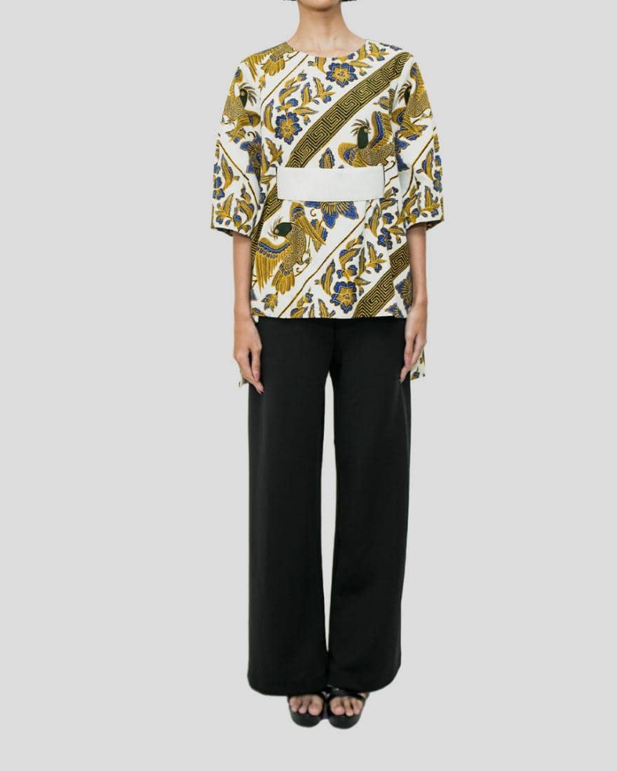 10 Merek Baju Batik Wanita Terkenal, Modern dan Stylish | Popbela.com