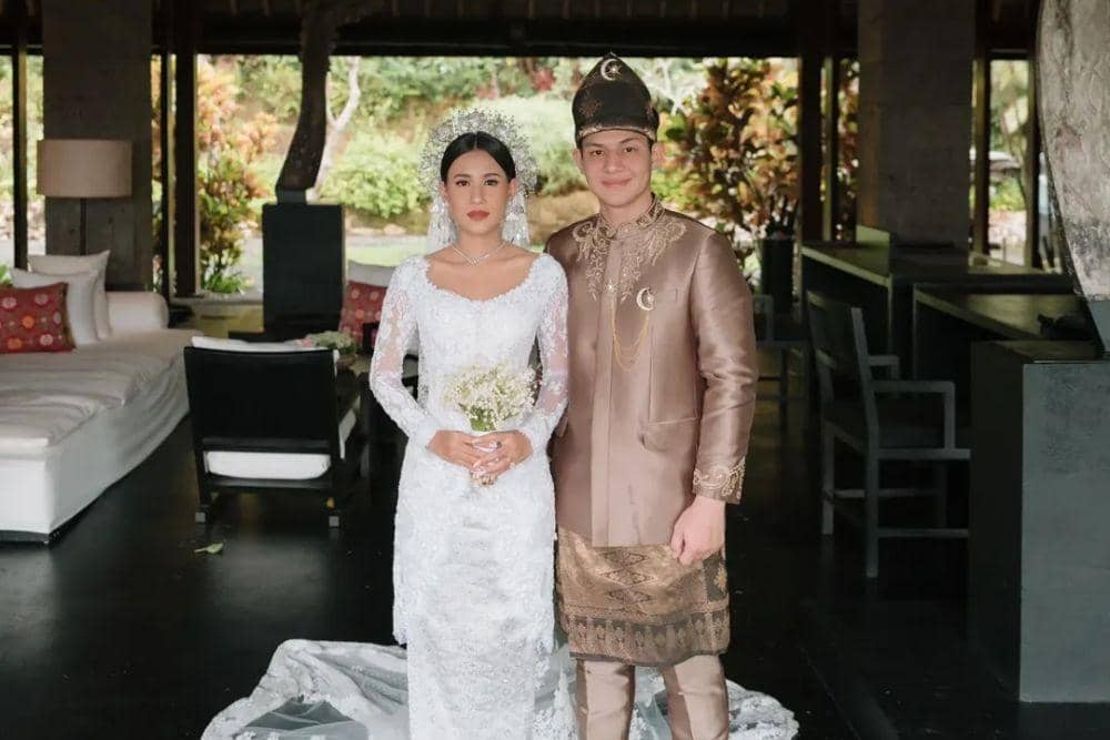 5 Fakta Keluarga Shenina Cinnamon, Istri Angga Yunanda | Popbela.com