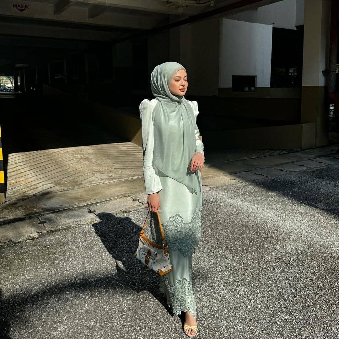 10 Inspirasi Model Baju Kurung Melayu Malaysia Modern | POPBELA.com