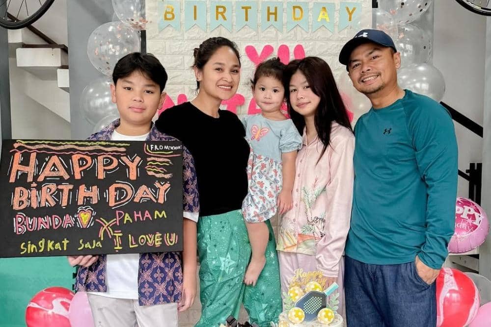 6 Fakta Keluarga Wendi Cagur, Asal dari Keluarga Sederhana! | Popbela.com