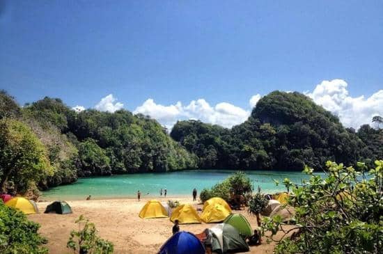Wisata Pulau Sempu, Malang: Lokasi, Jam Buka, dan Spot Foto | Popbela.com