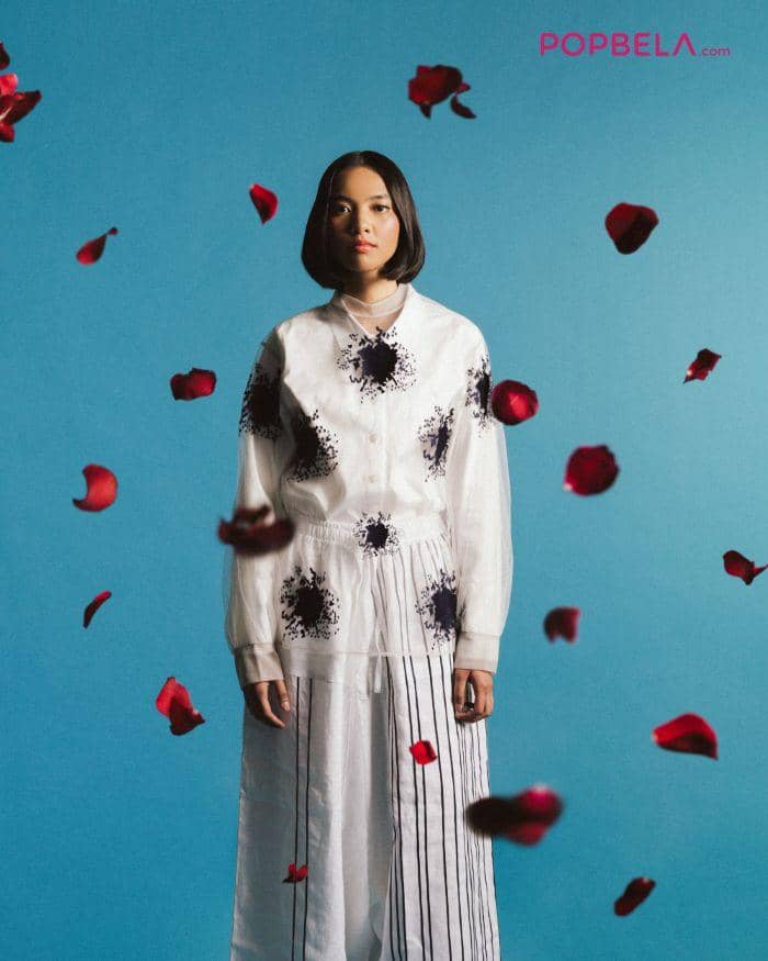 Nyaring Dere yang Menggelayut di Tangga Musik Indonesia | POPBELA.com