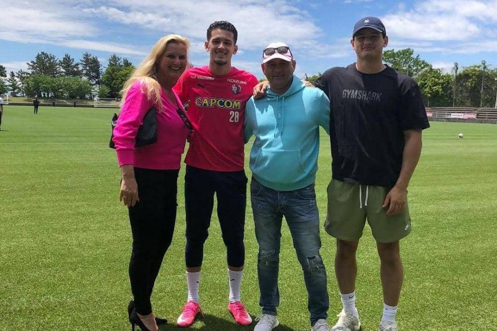 5 Fakta Keluarga Justin Hubner, Pesepak Bola Indonesia | Popbela.com