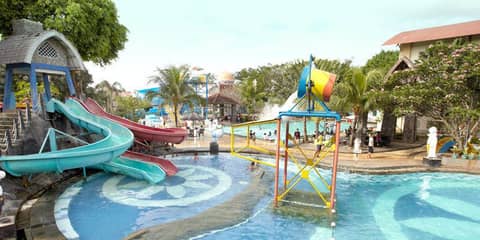 5 Kolam Renang Umum di BSD, Lengkap dengan Harga Fasilitasnya | Popbela.com
