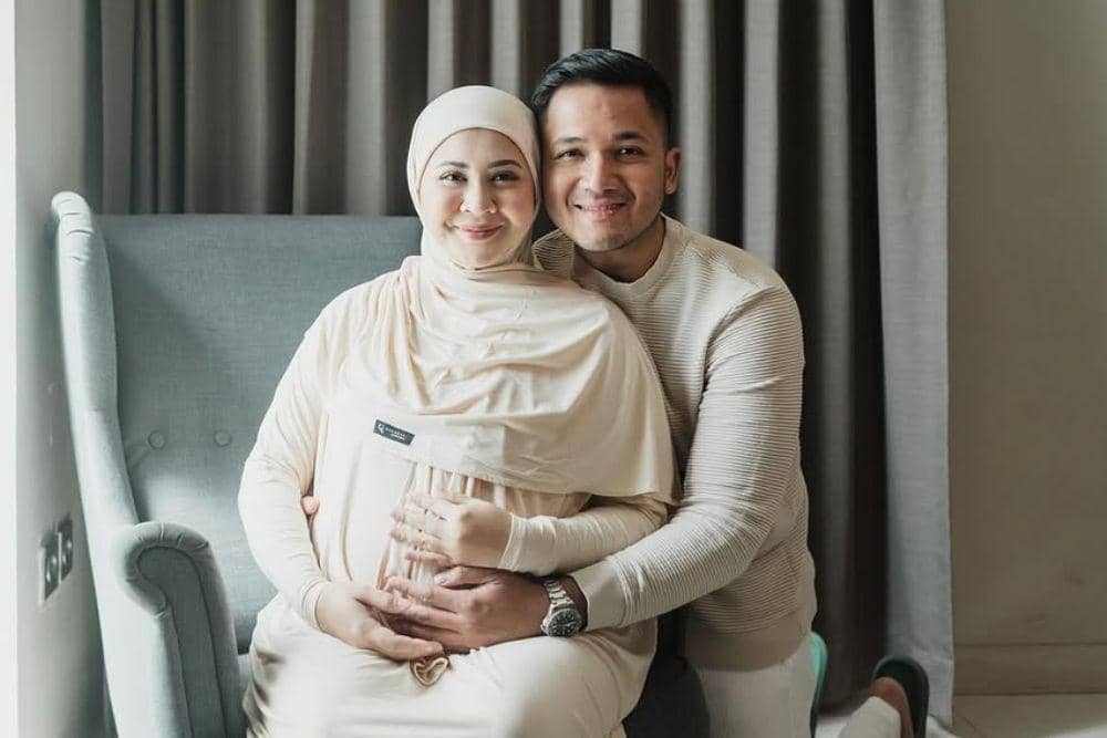 7 Momen Haru Kesha Ratuliu Melahirkan Anak Ketiga | Popbela.com