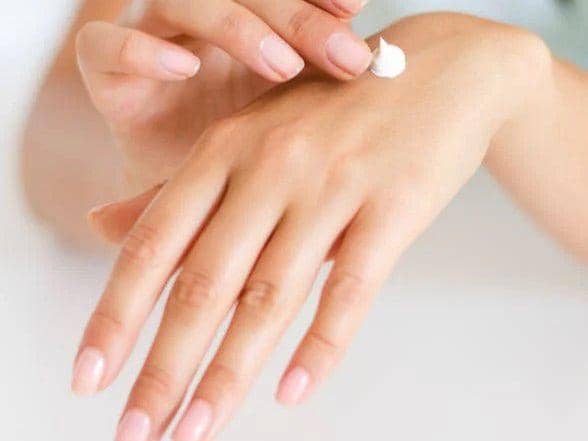 8 Cara Merawat Kulit Sensitif secara Efektif | Popbela.com