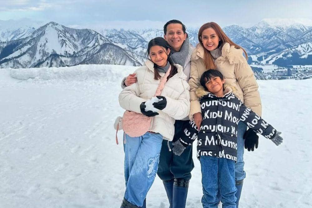 6 Fakta Keluarga Quinn Salman, Pemeran Meri di Film 'Jumbo' | POPBELA.com