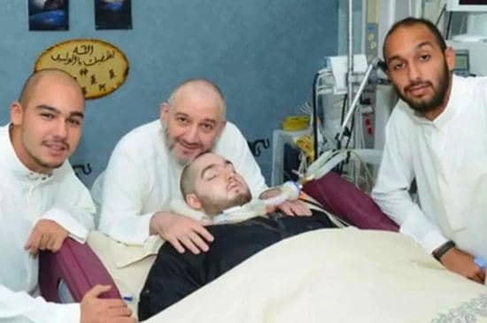 8 Fakta Pangeran Al-Waleed, Sleeping Prince dari Arab Saudi | POPBELA.com