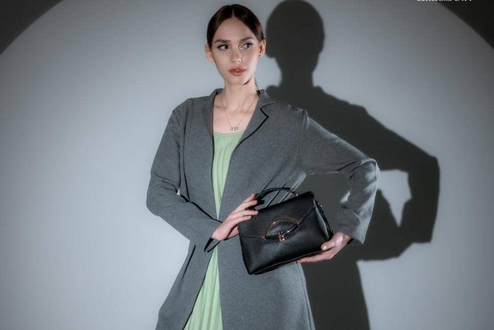 10 Harga Tas Elizabeth yang Cocok untuk Berbagai Acara | POPBELA.com