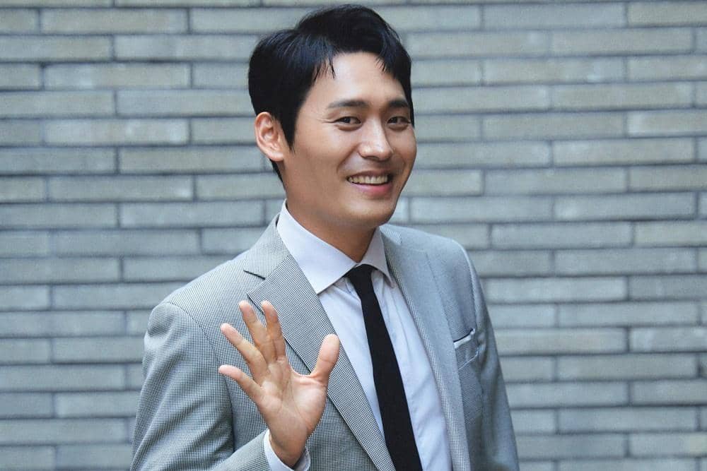 7 Fakta Keluarga Choi Daehoon, Aktor Drakor 'WLGYT' | POPBELA.com