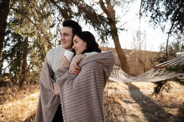 13 Puisi Cinta Pendek yang Romantis untuk Orang Tersayang | Popbela.com