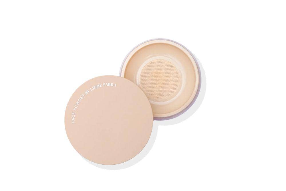 5 Rekomendasi Loose Powder Lokal Terbaik, Makeup Jadi Flawless ...