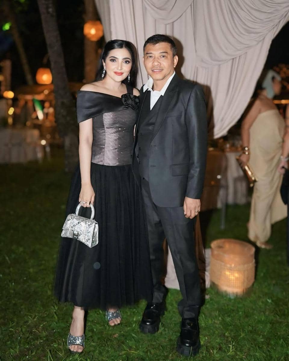 Gaya Elegan Tamu Artis di Pernikahan Luna Maya dan Maxime Bouttie ...
