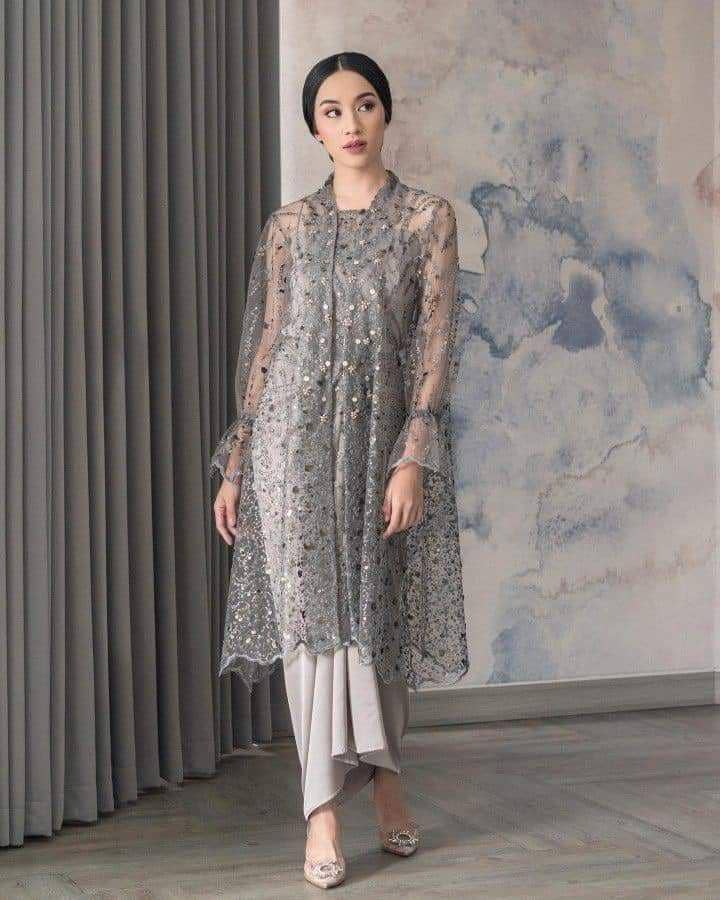 10 Model Baju Pesta Simple Elegan yang Nyaman Dikenakan | POPBELA.com