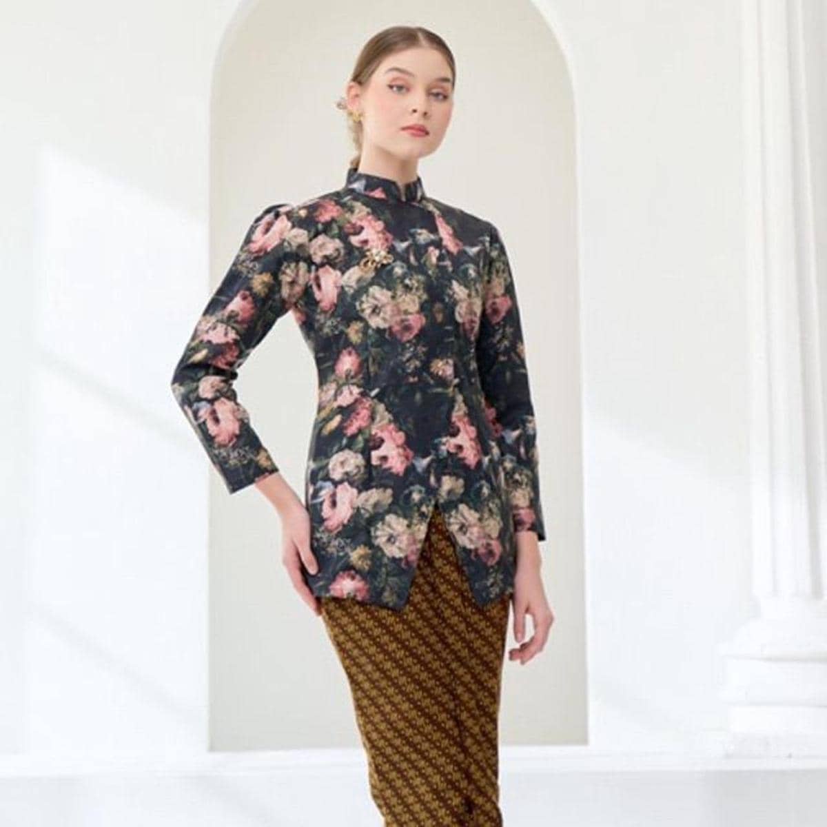 11 Model Jahit Baju Kebaya Terbaru, Elegan dan Fashionable! | Popbela.com