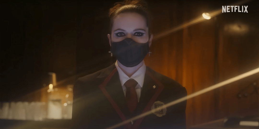 Ini 8 Perbedaan Karakter Kakegurui & Bet di Serial Netflix | POPBELA.com